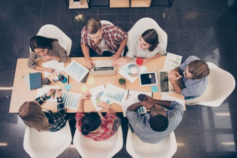6-things-companies-should-include-in-their-onboarding-package